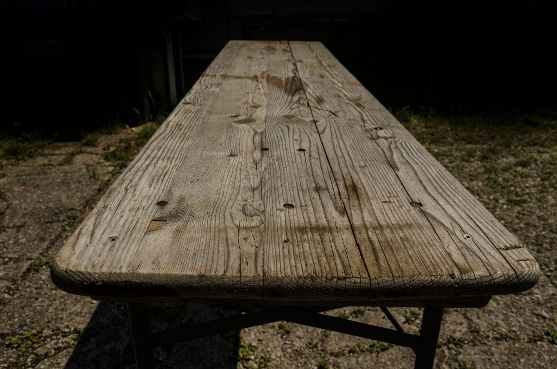 Aus Alt mach Neu: Biertisch bedrucken - Druck auf Holz